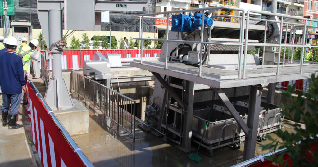 Japan installs full-scale mechanical screen in Phnom Penh ...